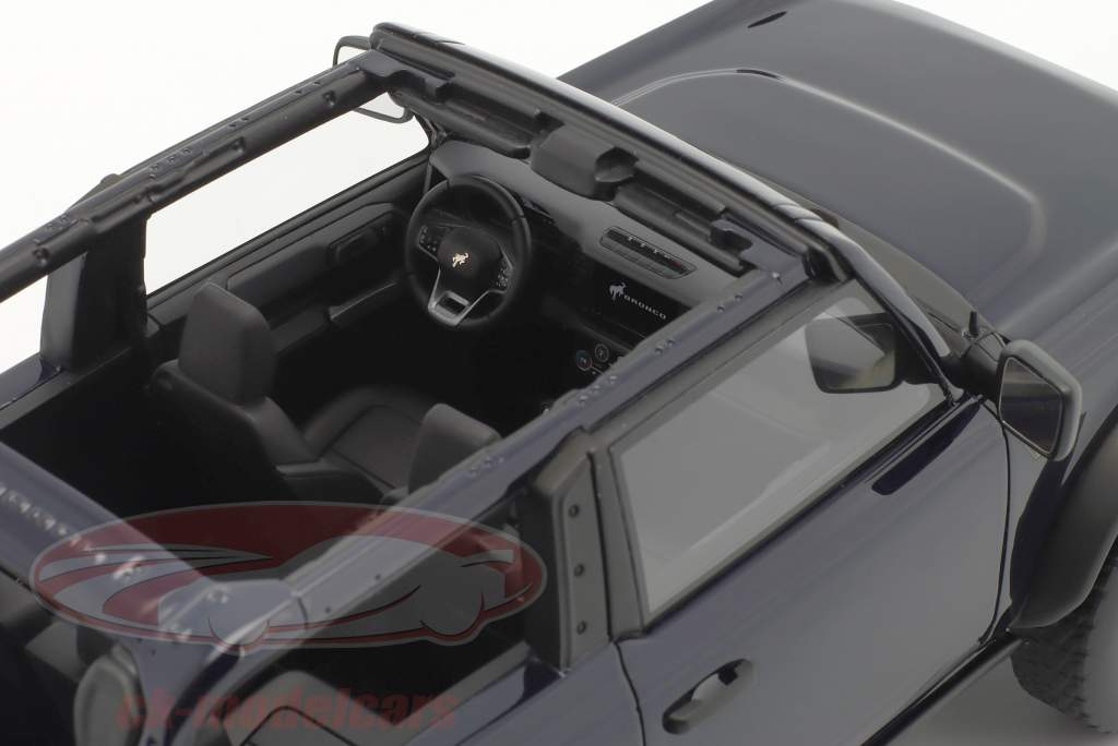 GT-SPIRIT 1:18 Ford Bronco Wildtrak Open Top year 2022 black US050 ...