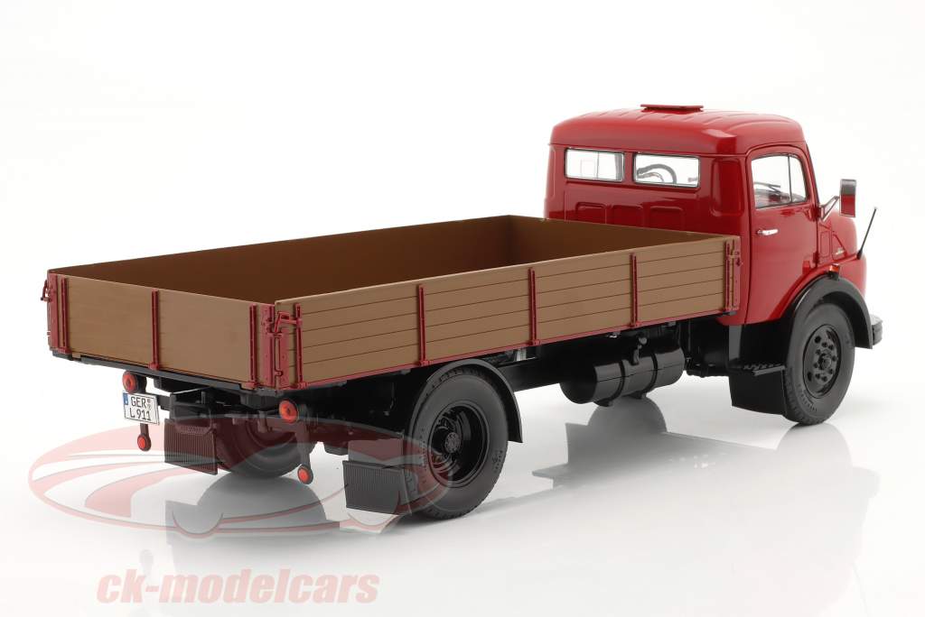 Schuco 1:18 Mercedes-Benz L911 Pritschen-LKW mit Plane rubinrot ...
