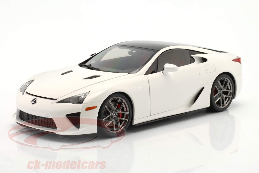 AUTOart 1:18 Lexus LFA Baujahr 2010 weiß / carbon 78851 Modellauto 78851 674110788518