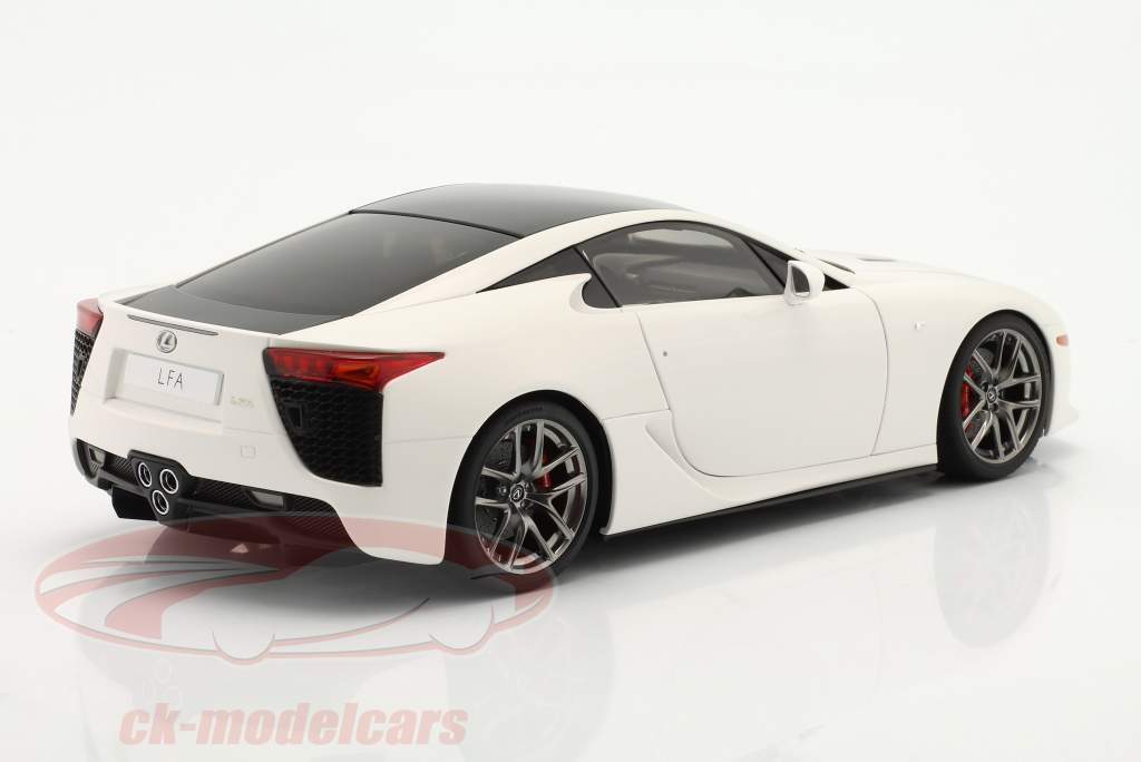 AUTOart 1:18 Lexus LFA Baujahr 2010 weiß / carbon 78851 Modellauto ...