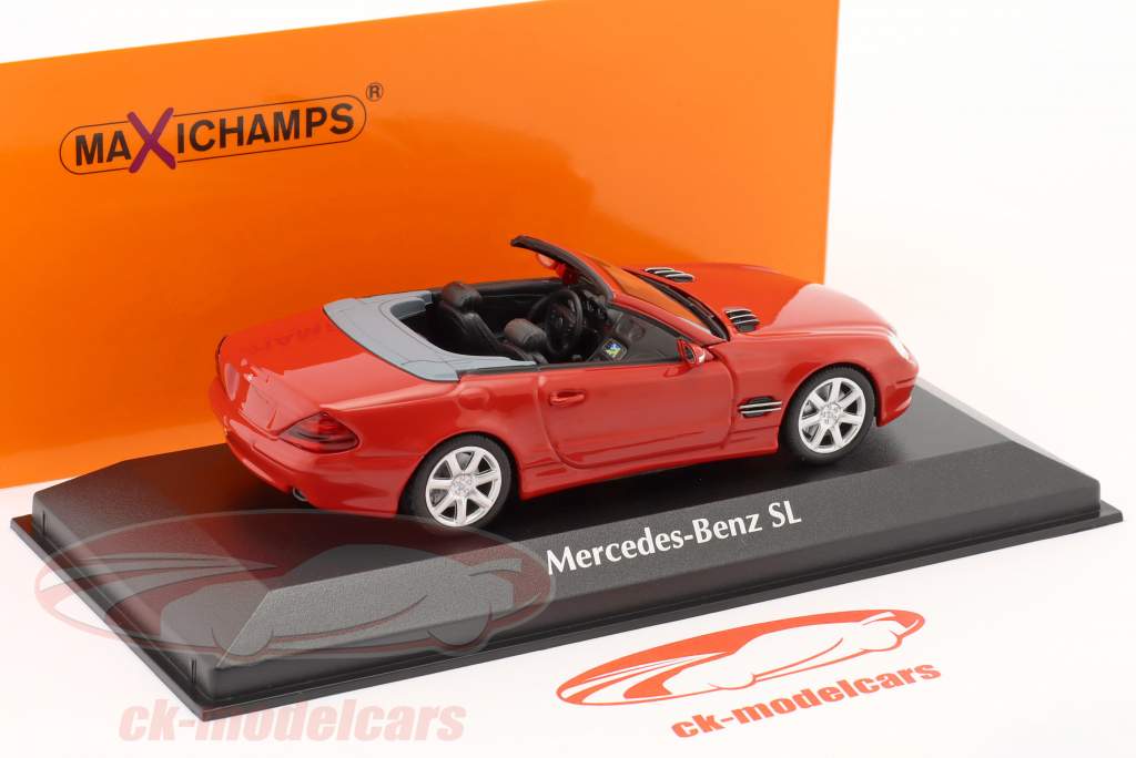 Minichamps 1:43 Mercedes-Benz SLクラス (R230) 建設年 2001 赤 940031031 モデル 車 940031031 4012138762374