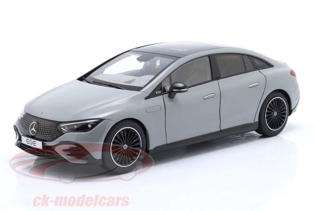 NZG 1:18 Mercedes-Benz EQE (V295) Année de construction 2022 alpin Gris ...