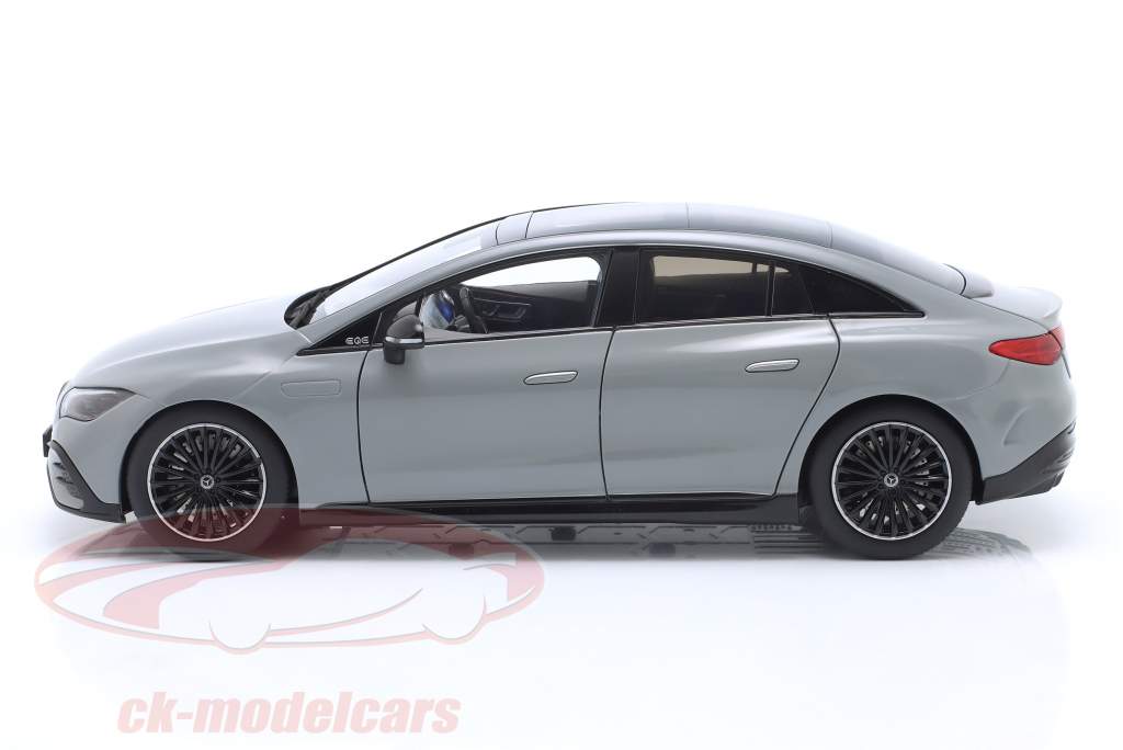 NZG 1:18 Mercedes-Benz EQE (V295) Année de construction 2022 alpin Gris ...