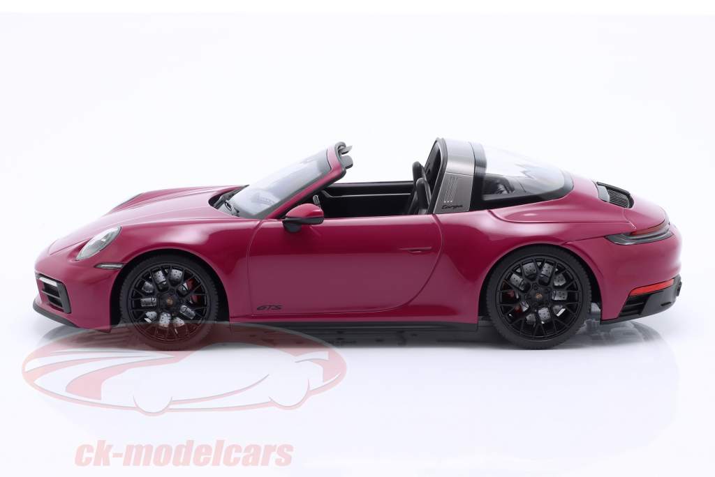 Minichamps 1:18 Porsche 911 (992) Targa 4 GTS year 2021 Ruby red ...