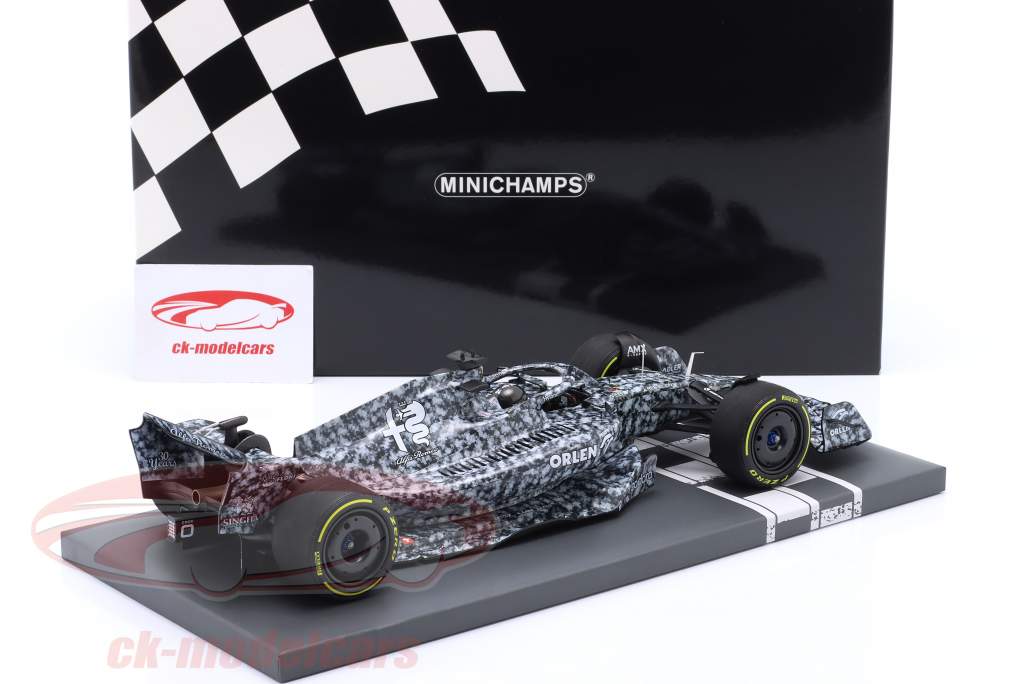 Minichamps 1:18 Zhou Guanyu Alfa Romeo C42 Formula 1 Test Barcelona ...