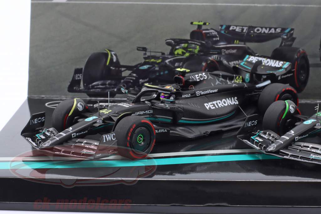 Minichamps 1:43 2-Car Set Hamilton #44 & Russell #63 Bahrain GP Formula ...