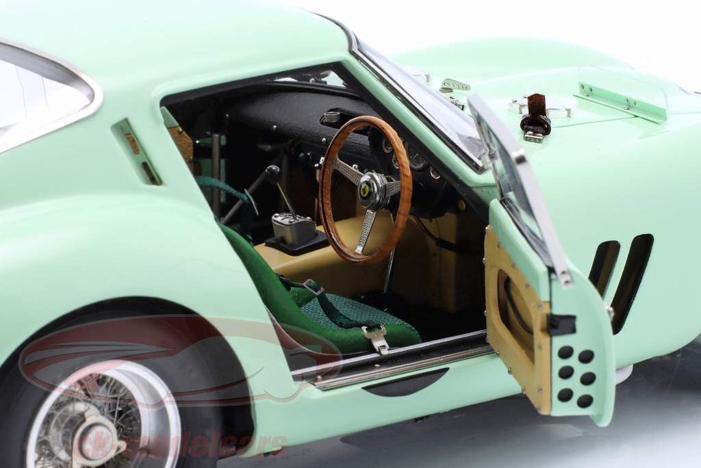 CMC 1:18 Ferrari 250 GTO RHD #15 Goodwood 1962 Innes Ireland M-247 ...