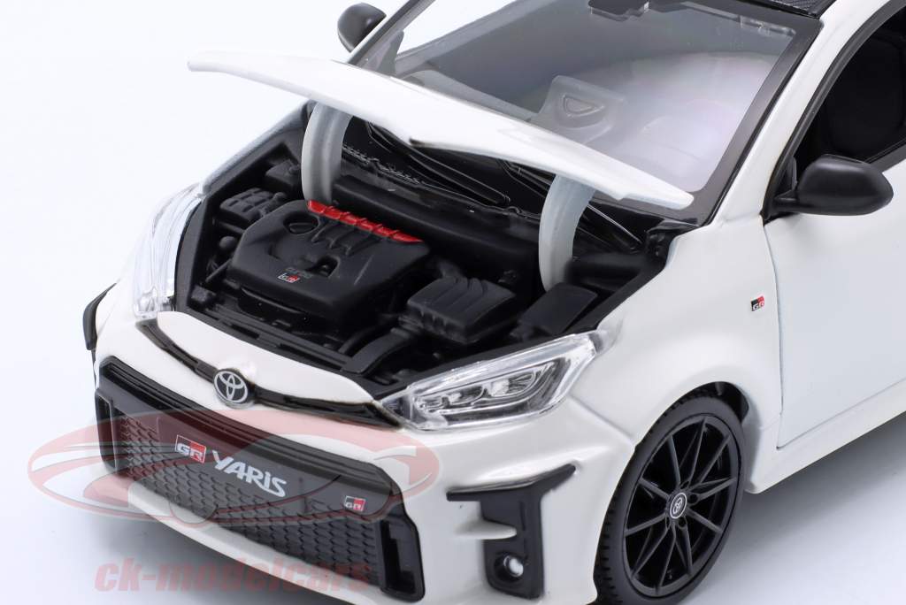 Maisto 1:24 Toyota GR Yaris 建設年 2021 白 32909 モデル 車 32909 090159329091