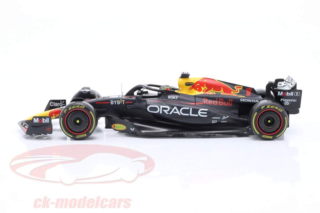 Bburago 1:18 M. Verstappen Red Bull Racing RB19 #1 Winner Abu Dhabi ...