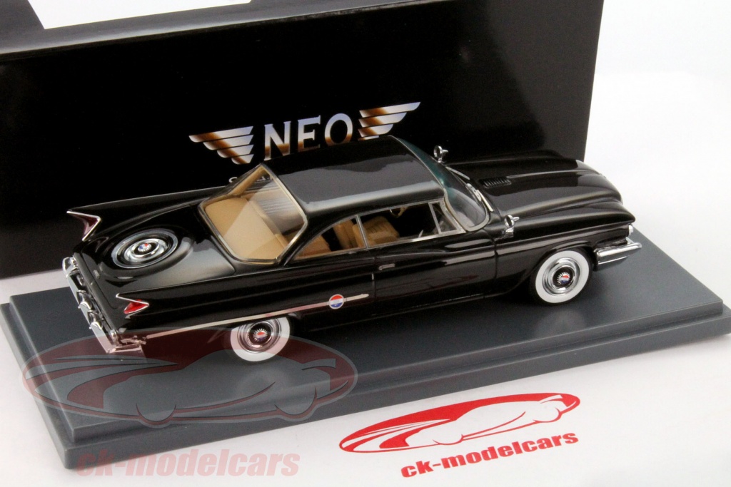 Neo 1:43 Chrysler 300F Coupe black NEO44684 model car NEO44684 197207