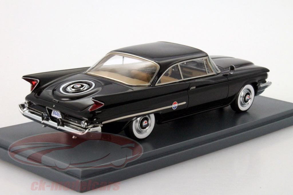 Neo 1:43 Chrysler 300F Coupe black NEO44684 model car NEO44684 197207