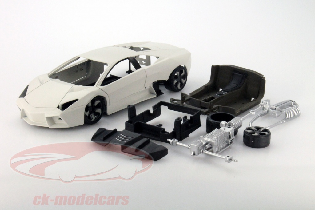 Bburago 1:18 Lamborghini Reventon weiß Metal Kit 18-15051 Modellauto 18 ...