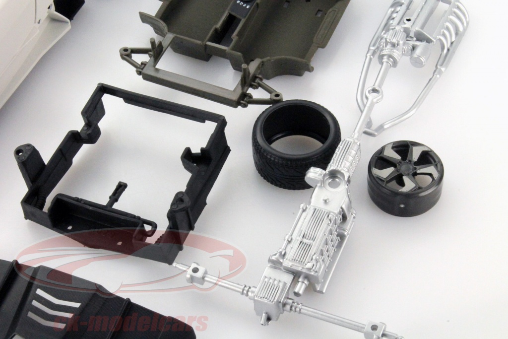 Bburago 1:18 Lamborghini Reventon weiß Metal Kit 18-15051 Modellauto 18 ...