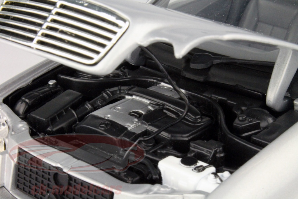 Minichamps 1:18 Mercedes-Benz E-Class Avant-garde silver MB B66005235 ...