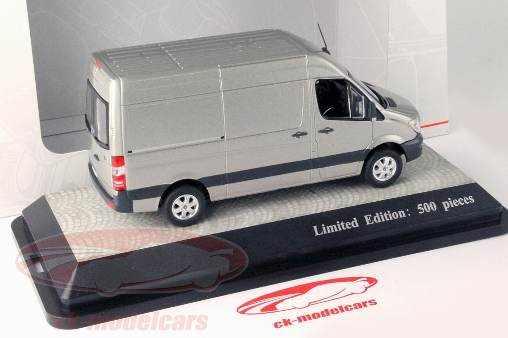Premium Classixxs 1:43 Mercedes-Benz Sprinter Kastenwagen Facelift ...