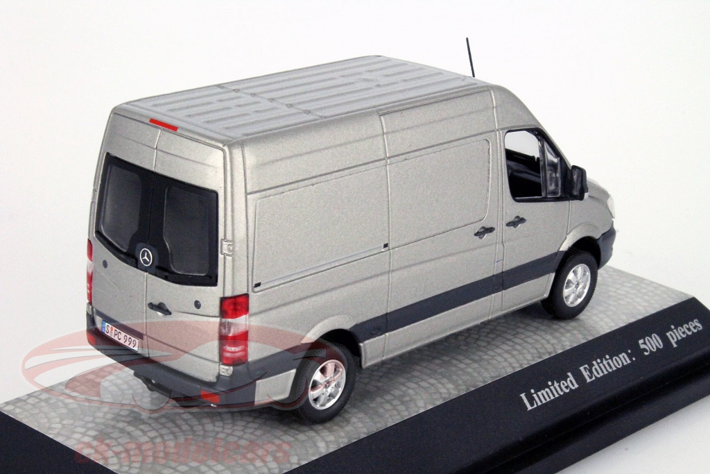 Premium Classixxs 1:43 Mercedes-Benz Sprinter Kastenwagen Facelift ...