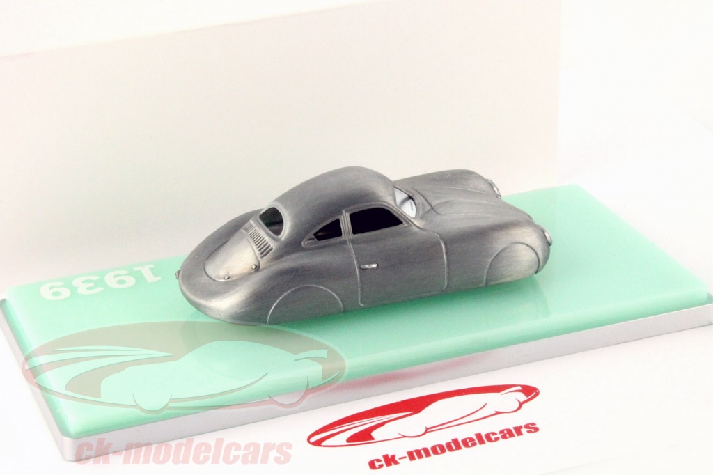 True Scale 1:43 Porsche Type 64 Baujahr 1939 Skulptur polished silber ...