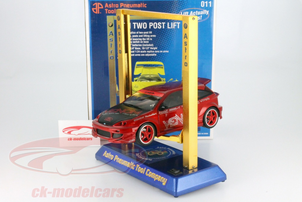 Astro Pneumatic Tool Company 1:18 Two-post lift - Hydraulic ramp for ...