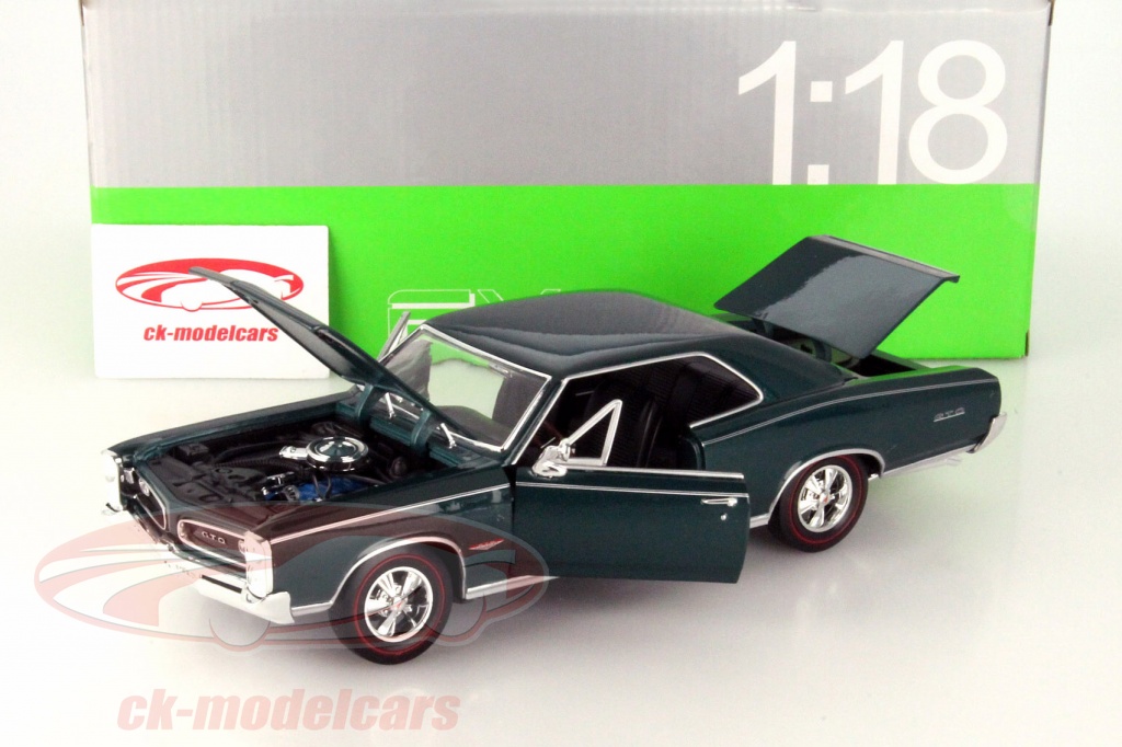 Welly 1:18 Pontiac GTO Baujahr 1966 dark green 19856 model car 19856 ...
