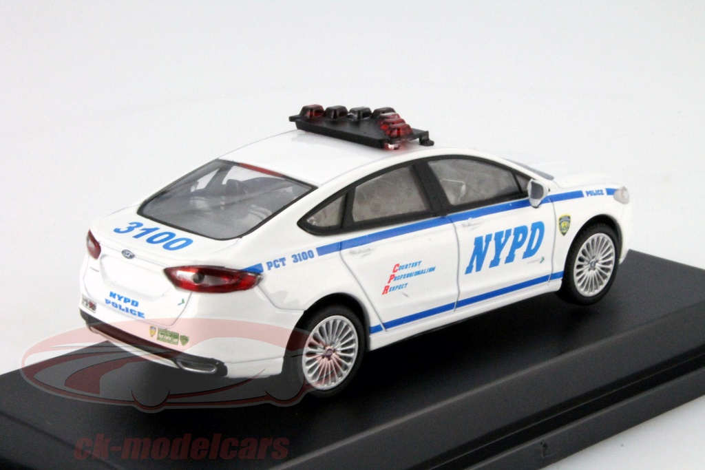Greenlight 1:43 Ford Fusion NYPD Year 2013 white 86052 model car 86052 ...