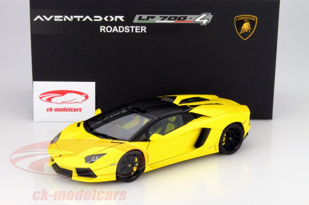 AUTOart 1:18 Lamborghini Aventador LP700-4 Roadster Year of ...