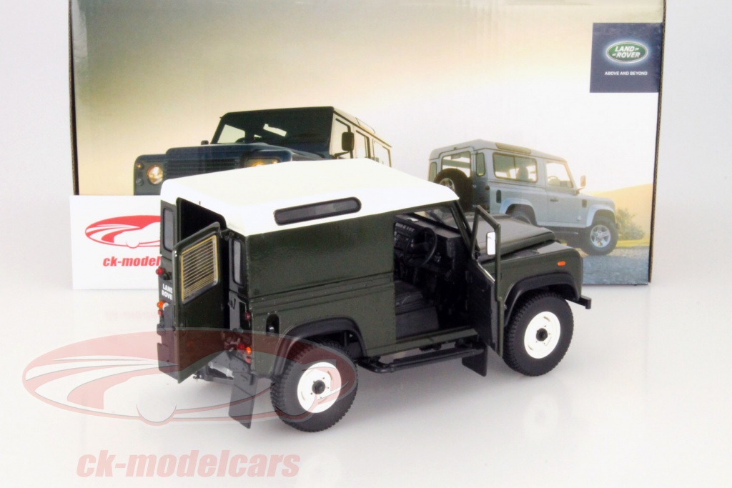 Universal Hobbies 1:18 Land Rover Defender 90 Tdi Hard Top grün / weiß ...