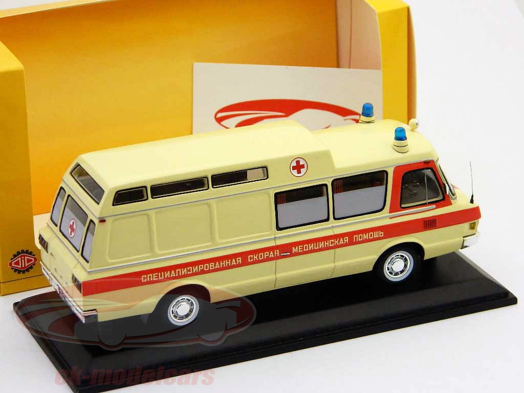 Spark 1:43 Zil 119 A Ambulance / russischer Krankenwagen DIP 111903 ...