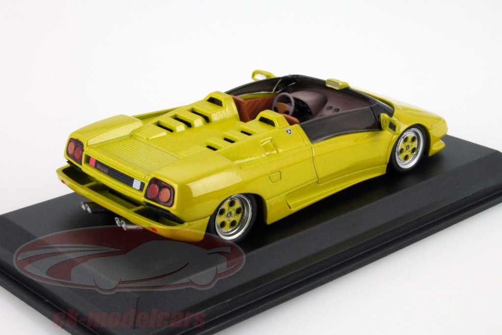 WhiteBox 1:43 Lamborghini Diablo Roadster Prototype Baujahr 1992 dunkelgelb WB506 Modellauto ...