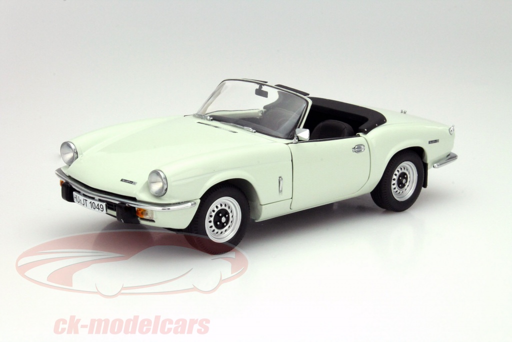 Sun Star Models 1:18 Triumph Spitfire MK IV Baujahr 1970 gletscher weiß ...