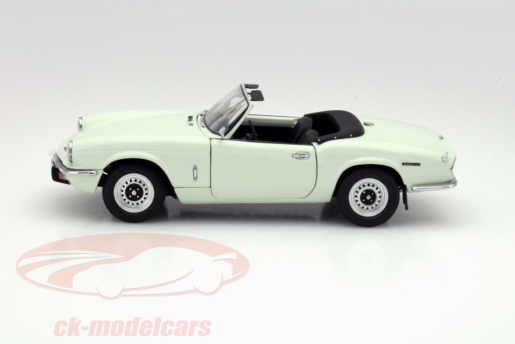 Sun Star Models 1:18 Triumph Spitfire MK IV year 1970 glacier white ...