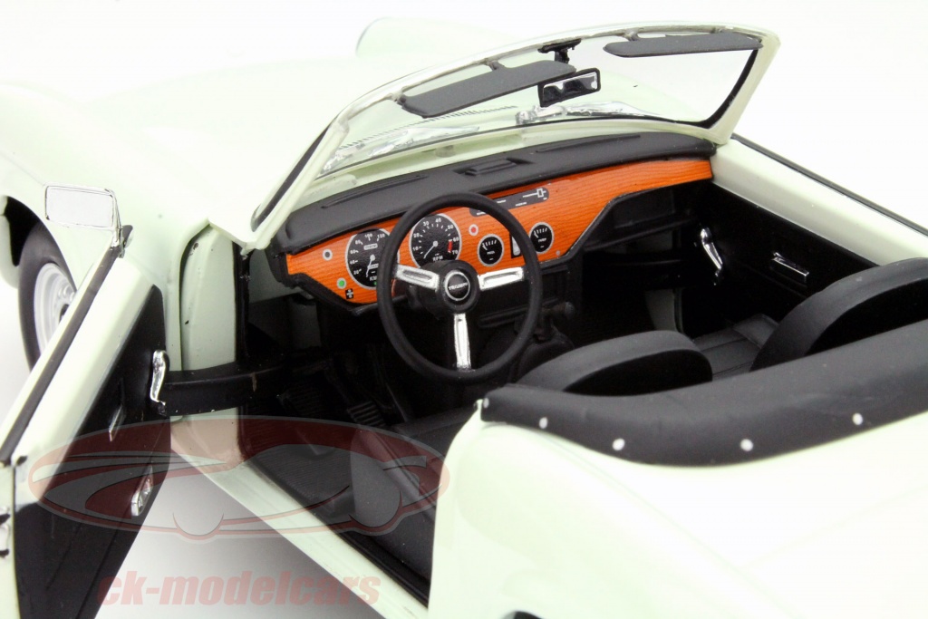 Sun Star Models 1:18 Triumph Spitfire MK IV year 1970 glacier white ...