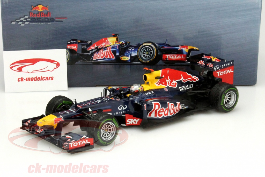 Minichamps 1:18 Sebastian Vettel RB8 #1 世界チャンピオン ブラジル GP 式 1 2012 110120101 モデル 車 110120101 ...