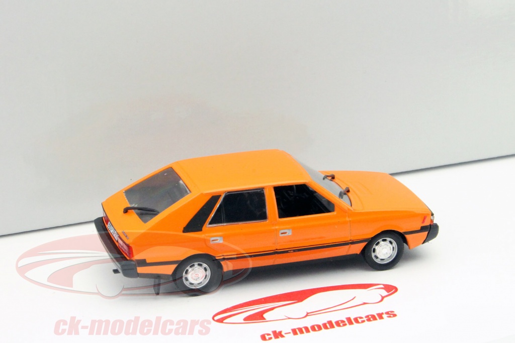 Altaya 1:43 FSO Polonez orange CK920028 model car CK920028