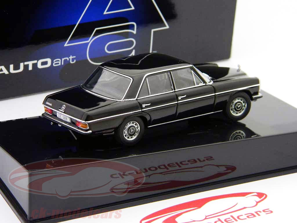 AUTOart 1:43 Mercedes-Benz / 8 220D sedan black / black 56182 model car ...