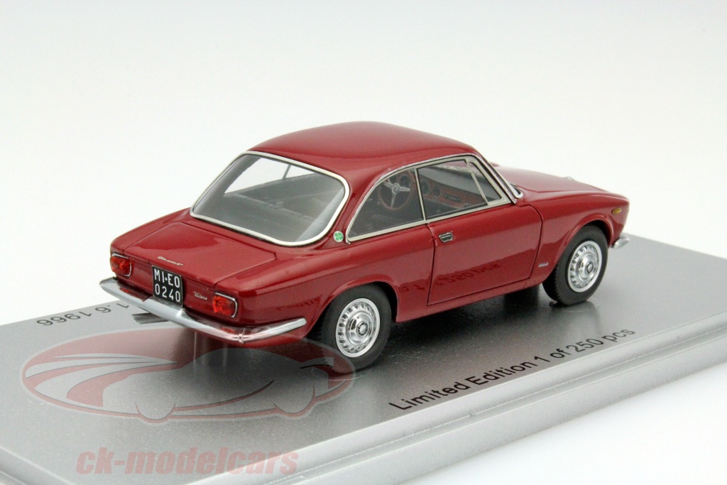 KESS 1:43 Alfa Romeo Giulia Sprint GT Veloce 1.6 Year 1966 red 43000240 ...