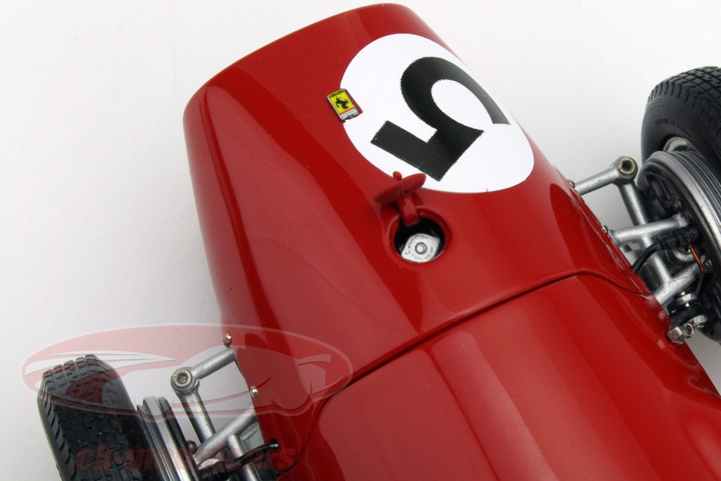 CMC 1:18 Alberto Ascari Ferrari 500 F2 #5 Formula 1 World Champion 1953 M-056A model car M-056A