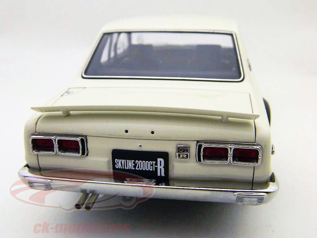 AUTOart 1:18 Nissan Skyline GT-R (KPGC10) 1st Gen. white 77383 model ...