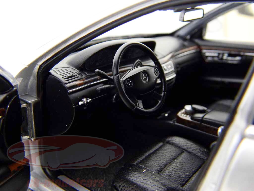 AUTOart 1:18 Mercedes-Benz S63 AMG silver 76241 model car 76241 ...