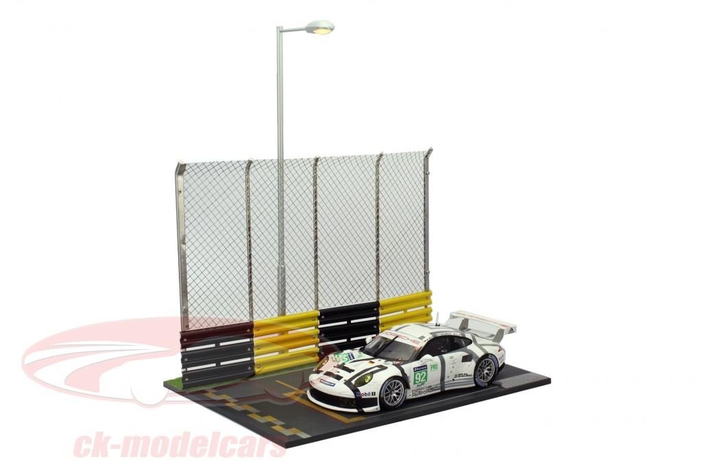 Tiny 1:18 Racetrack Diorama Set Starting / Finish Line ATR18006 model ...