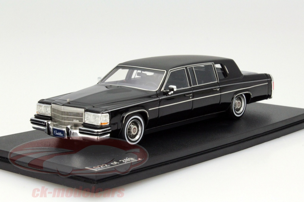 Great Lighting Models 1:43 Cadillac Fleetwood スダン イヤー 1984 黒 43103801 ...