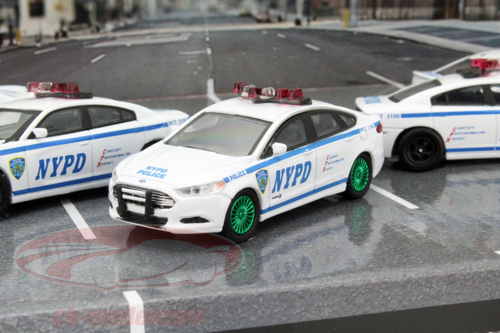 Greenlight 1:64 5-Car NYPD Police Diorama Set grün 56080 (grüne Version ...