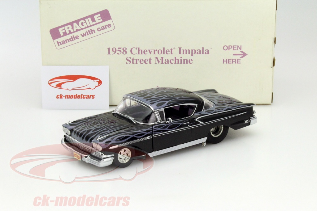 Danbury Mint 1:24 Chevrolet Impala Street Machine イヤー 1958 黒 / パープル ...