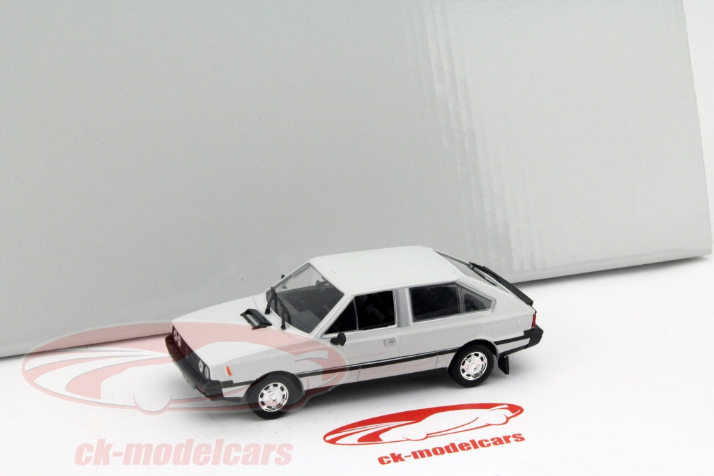Altaya 1:43 FSO Polonez Coupe white CK920595 model car CK920595