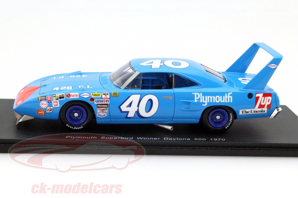 Spark 1:43 Plymouth Superbird #40 ウィナー Daytona 500 1970 Pete Hamilton ...