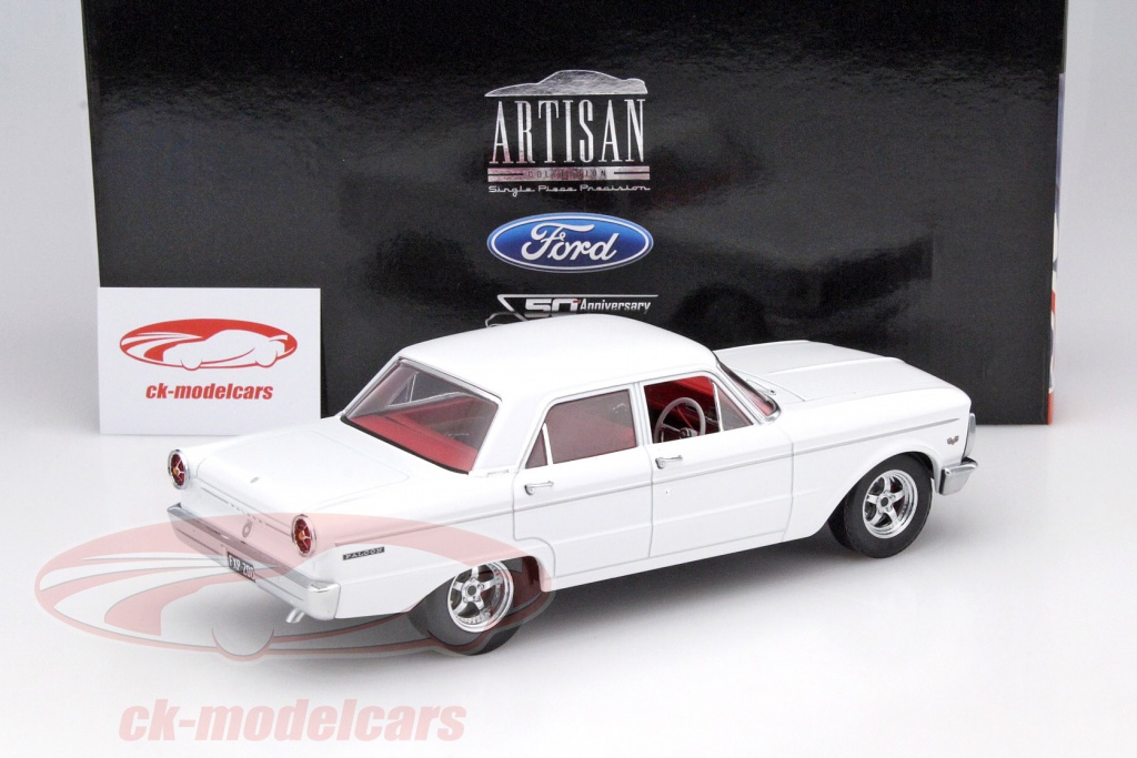Greenlight 1:18 Ford Falcon XP with mag rims Year 1965 white 18003B ...