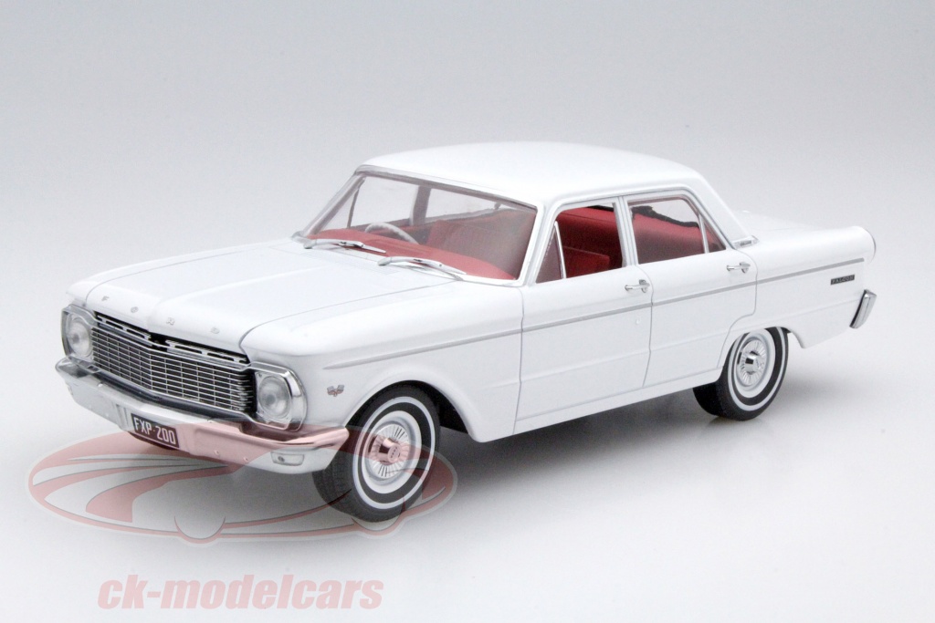 Greenlight 1:18 Ford Falcon XP with Stock Rims Year 1965 white 18003A ...
