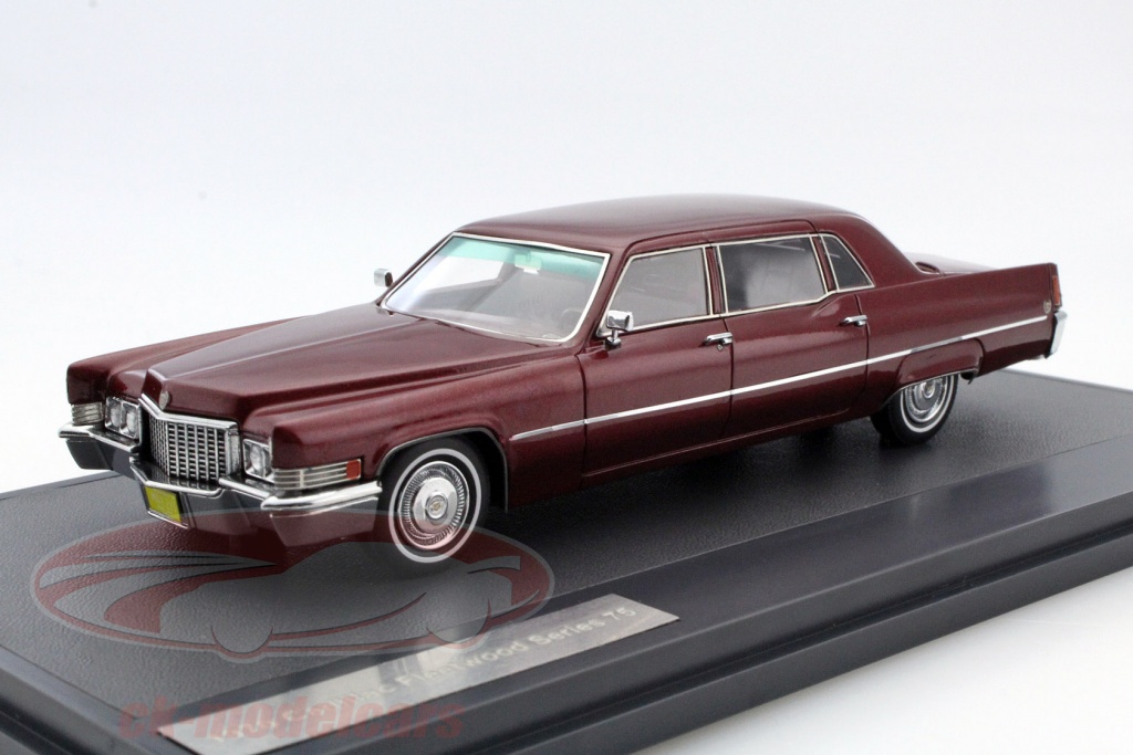 Matrix 1:43 Cadillac Fleetwood Series 75 Year 1970 red metallic MX20301 ...