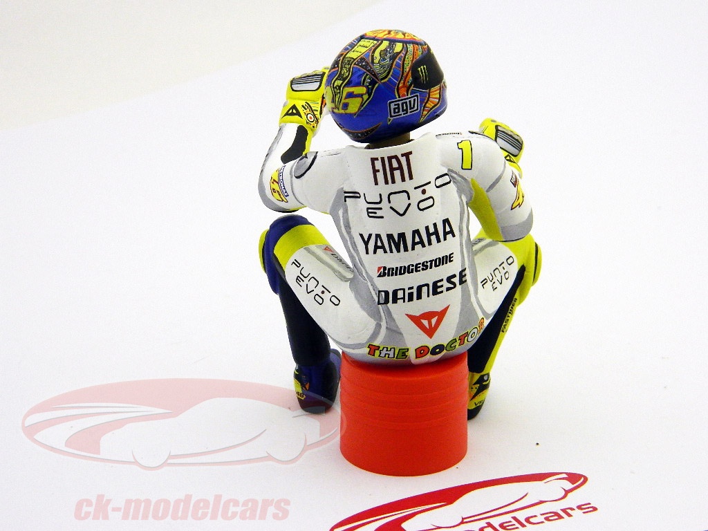 Minichamps 1:12 Valentino Rossi Yamaha MotoGP rider figure Estoril 2009 ...