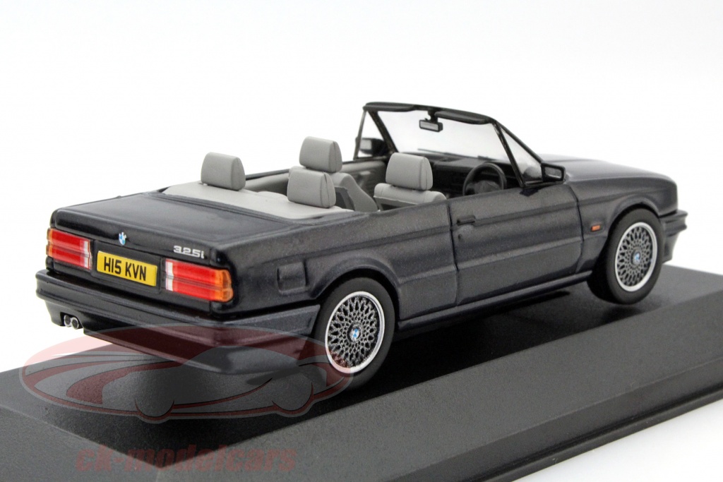 Corgi 1:43 BMW (E30) 325i Motorsport Convertible bleu foncé VA13701A ...