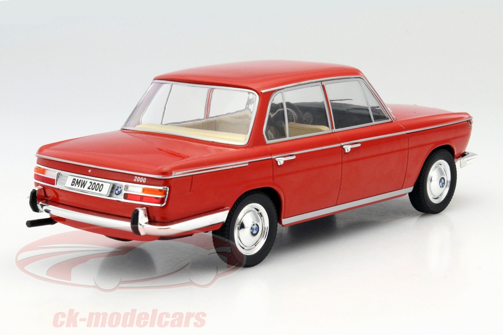 ModelCarGroup 1:18 BMW 2000 TI Typ 120 赤 ModelCar Group MCG18041 モデル 車 ...